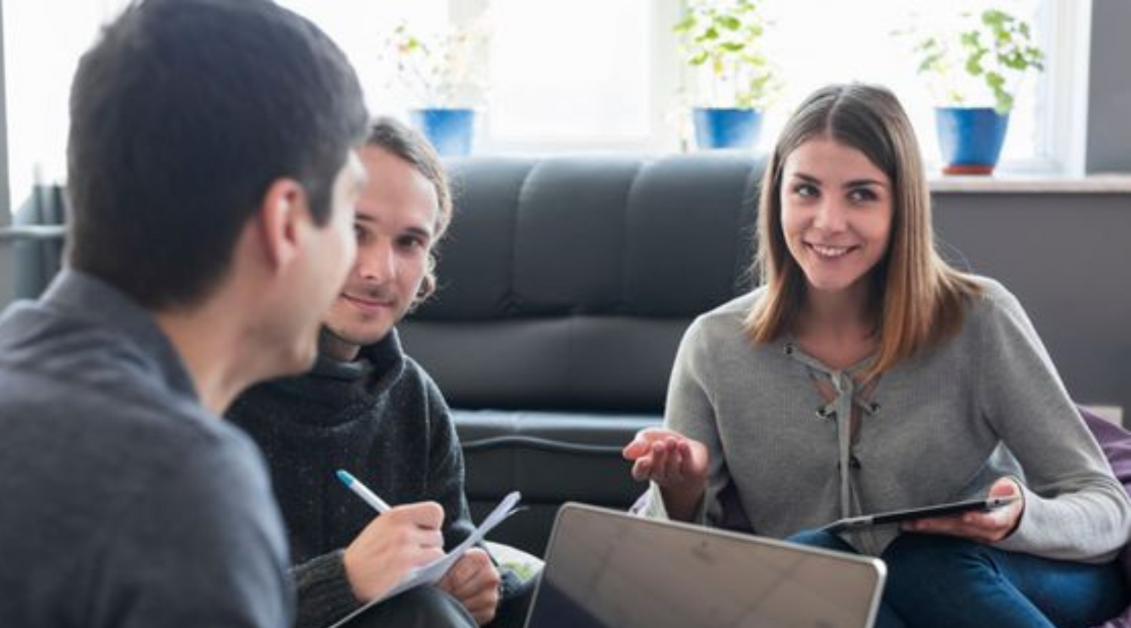 5 Tips untuk Mencairkan Suasana Canggung